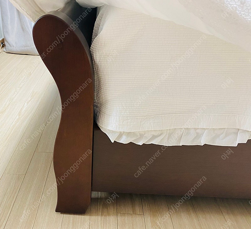 시몬스 침대 프레임 퀸사이즈 침실가구 중고나라