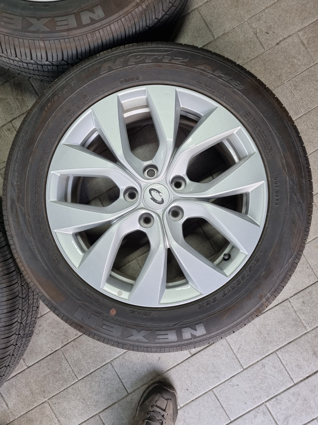 [판매] XM3 순정 17인치 중고휠타이어 판매 | 휠/타이어 | 중고나라
