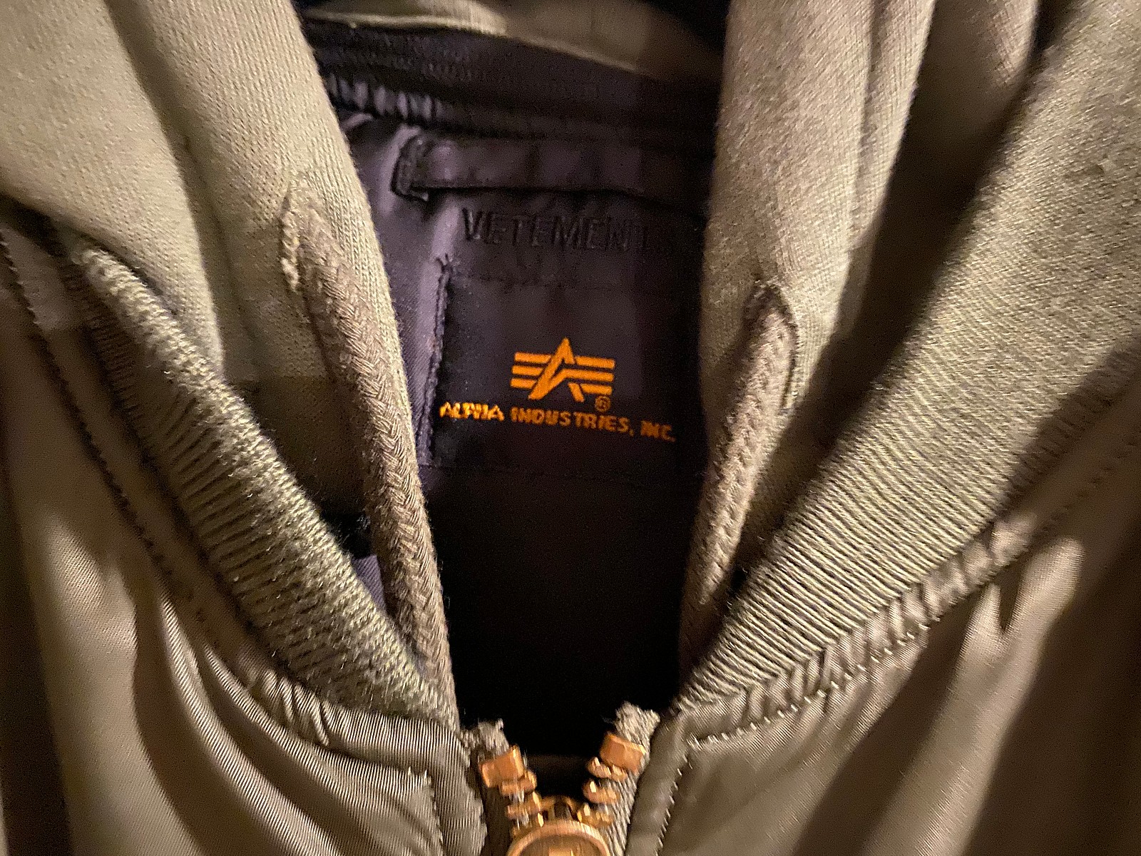 [판매중] [L] 17FW 베트멍 X 알파인더스트리 양... | 티셔츠/캐쥬얼의류 | 중고나라