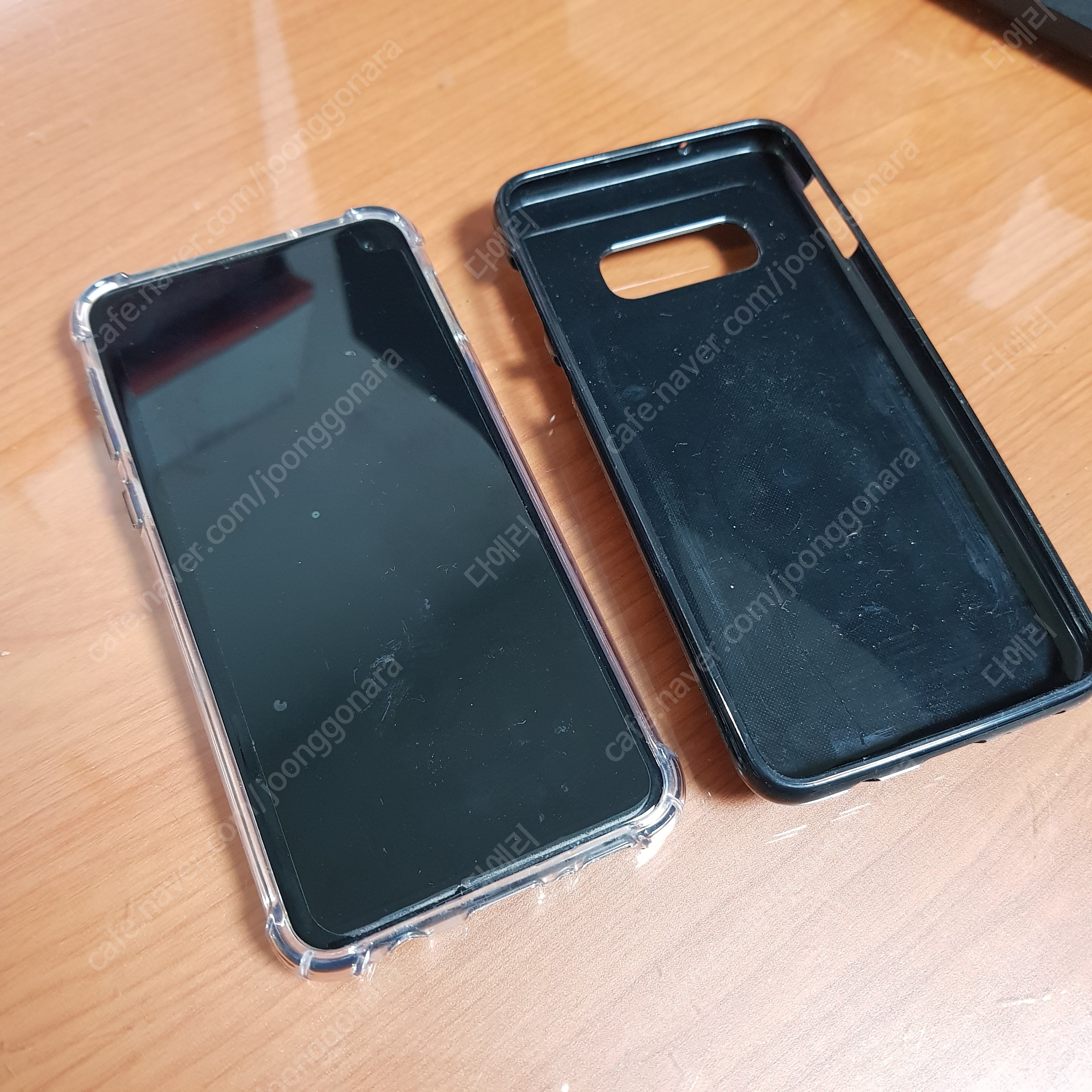 갤럭시 s10e KT 128GB 블랙 S급 공계기 팝니... | 중고나라 카페에서 운영하는 공식 사이트