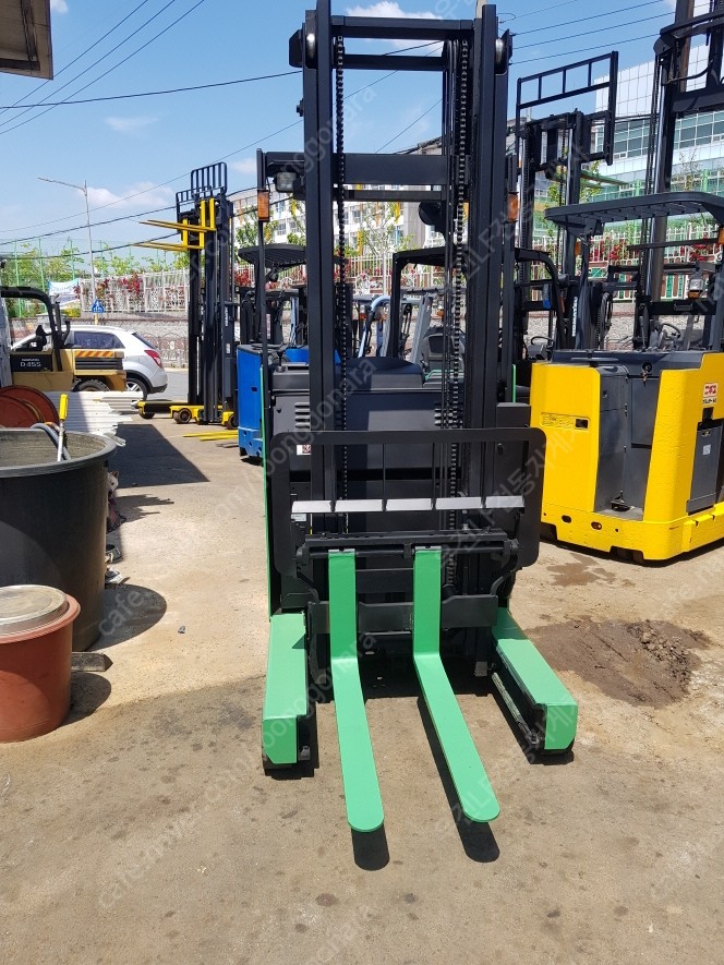 [판매]최신형 신코 입식전동지게차 8FBR 1.5톤 4... | 산업자재 | 중고나라