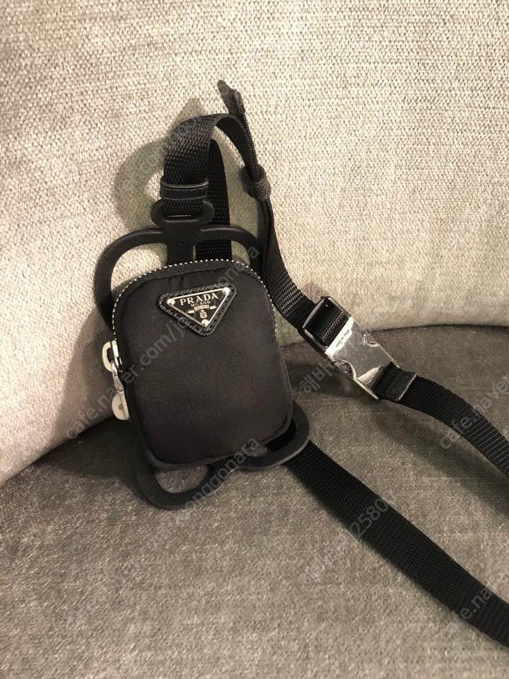 프라다 로고 포켓 스마트폰케이스1zt016 숄더백 중고나라