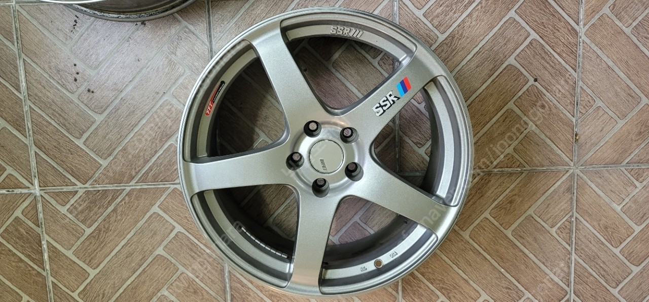 SSR GTV01 19인치 판매합니다(3짝 동일옵셋) | 기타 부품/용품 | 중고나라