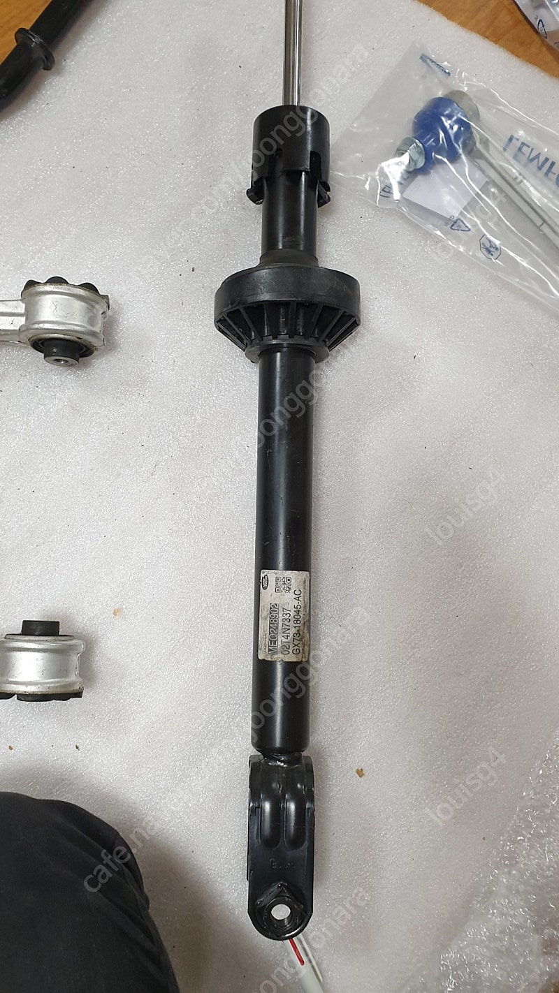 제규어 xe20d r-sport 조수석 쇼바 어퍼암. ... | 기타 부품/용품 | 중고나라