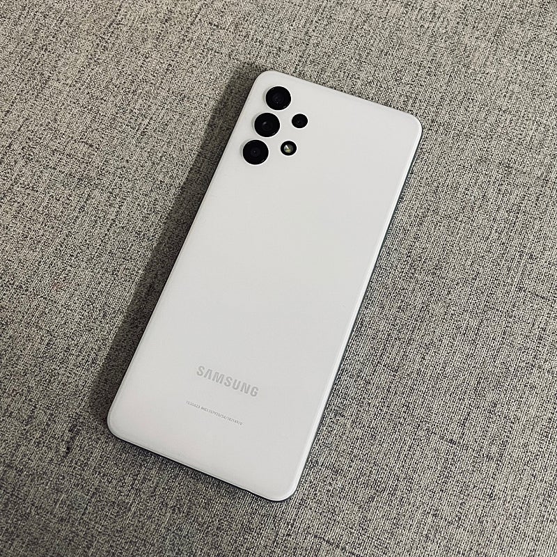 SKT 갤럭시 A32 화이트 64G 21년10월개통 S급 21만원 판매합니다 | 스마트폰 | 중고나라