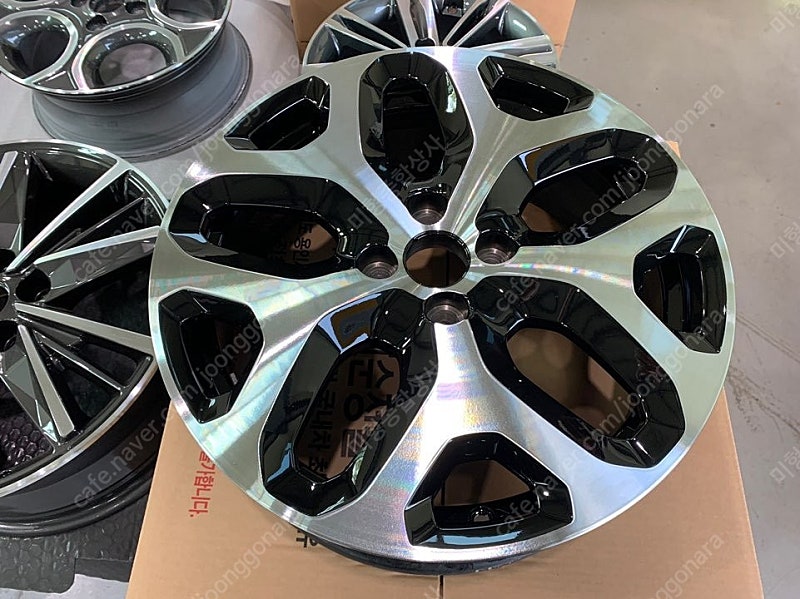 [판매] QM3 17인치 휠 팝니다. | 휠/타이어 | 중고나라