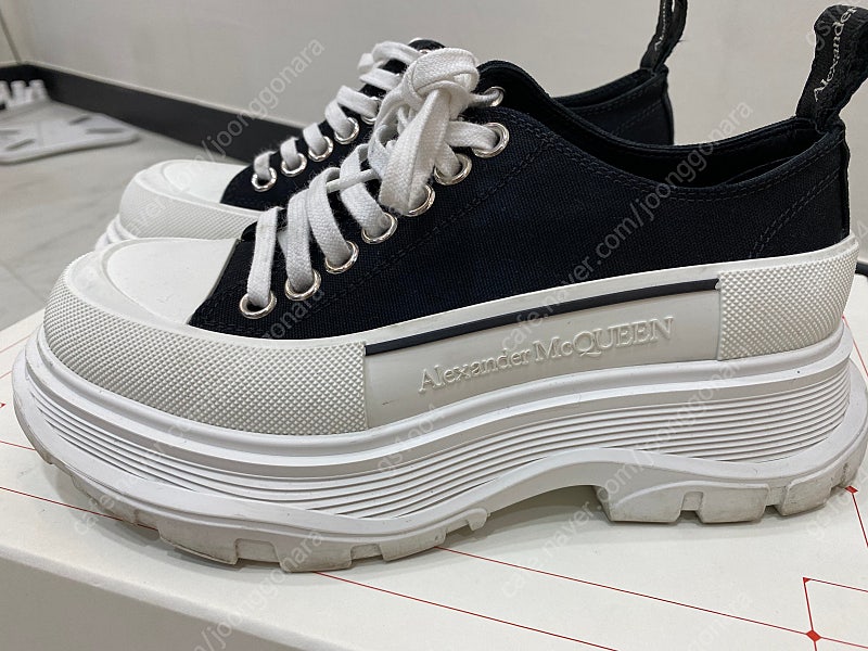 알랙산더맥퀸 21FW 트레드슬릭 스니커즈 운동화 35.... | 구두/로퍼 | 중고나라