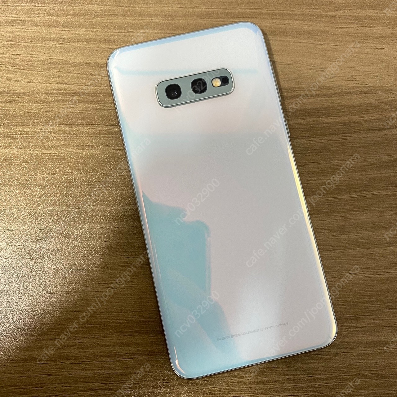 갤럭시S10E 화이트 128G 무잔상깨끗한기기 17만원... | 스마트폰 | 중고나라