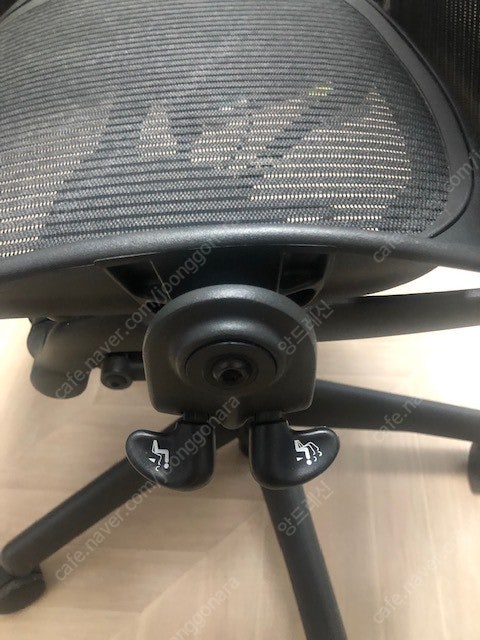 허먼밀러 구형 에어론 풀펑션 사이즈 B->C 교환 원합... | 학생/서재/사무용가구 | 중고나라