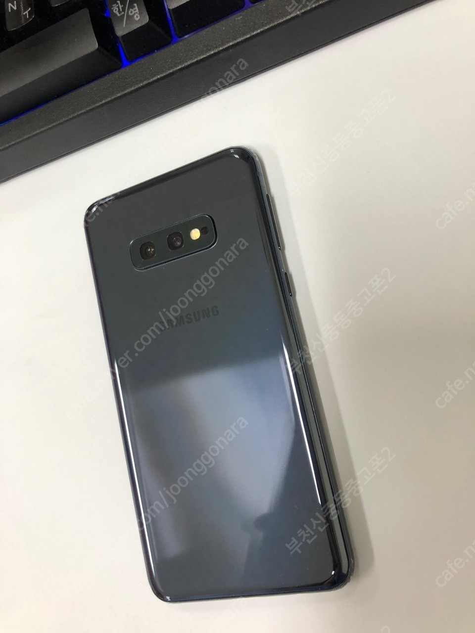 161500 리퍼폰 갤럭시S10E 블랙 128GB 외관... | 삼성 | 중고나라