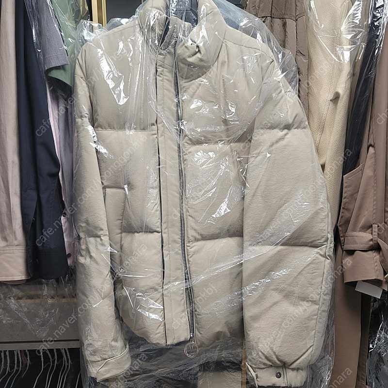 솔리드옴므 솔옴 21FW 108패딩 베이지 48사이즈 팝니다 | 티셔츠/캐쥬얼의류 | 중고나라