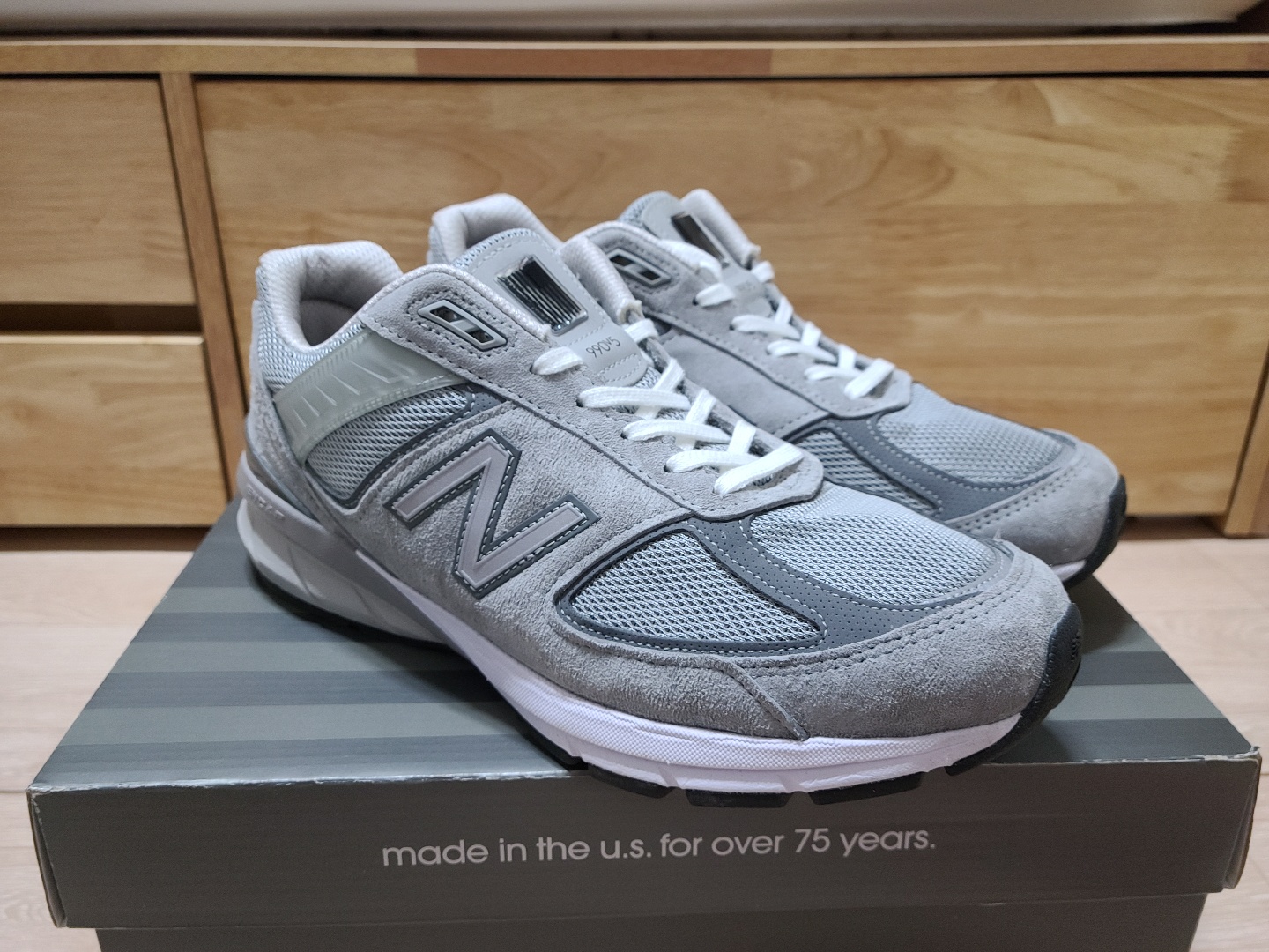 뉴발란스 990 v5 275 2e | 중고나라 카페에서 운영하는 공식 사이트