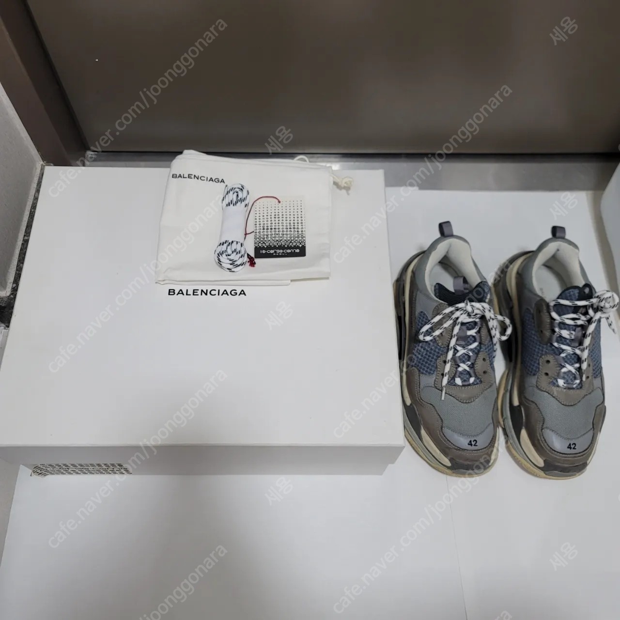 발렌시아가 17fw 트리플s 그레이 42 | 중고나라 카페에서 운영하는 공식 사이트