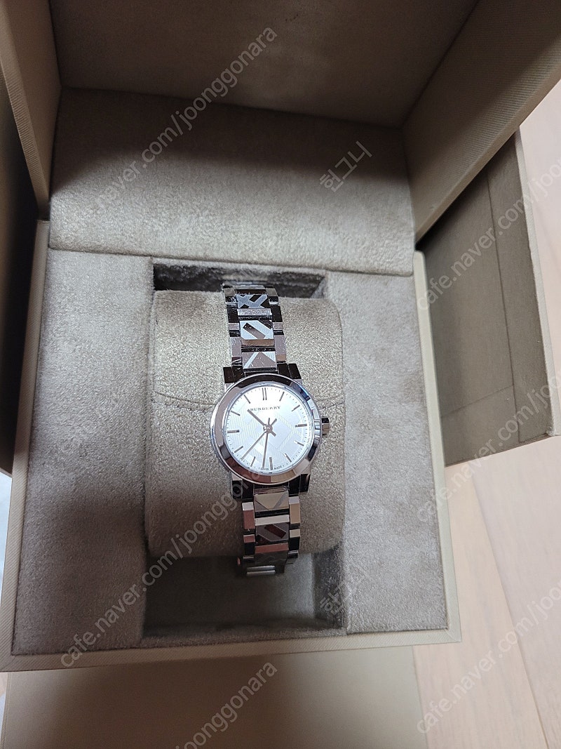 [ 명품 ] 버버리 26mm Women City BU9233 여성쿼츠 국내 공식정품 손목시계 가격을 파격적으로 내려 완전 헐값에 ...