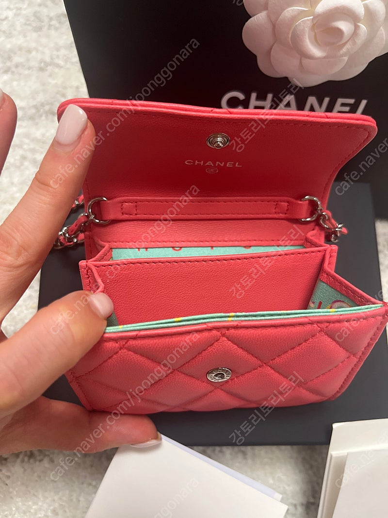 샤넬 미니 카드 지갑 로고 체인백 숄더백 중고나라