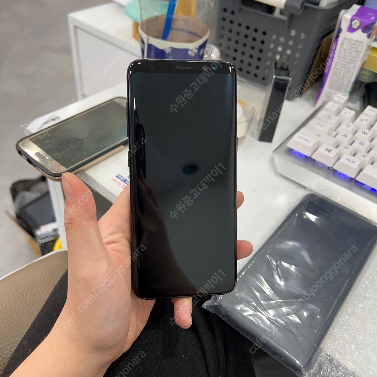 갤럭시S8 G950 SK 블랙 64GB 15만 5069... | 스마트폰 | 중고나라