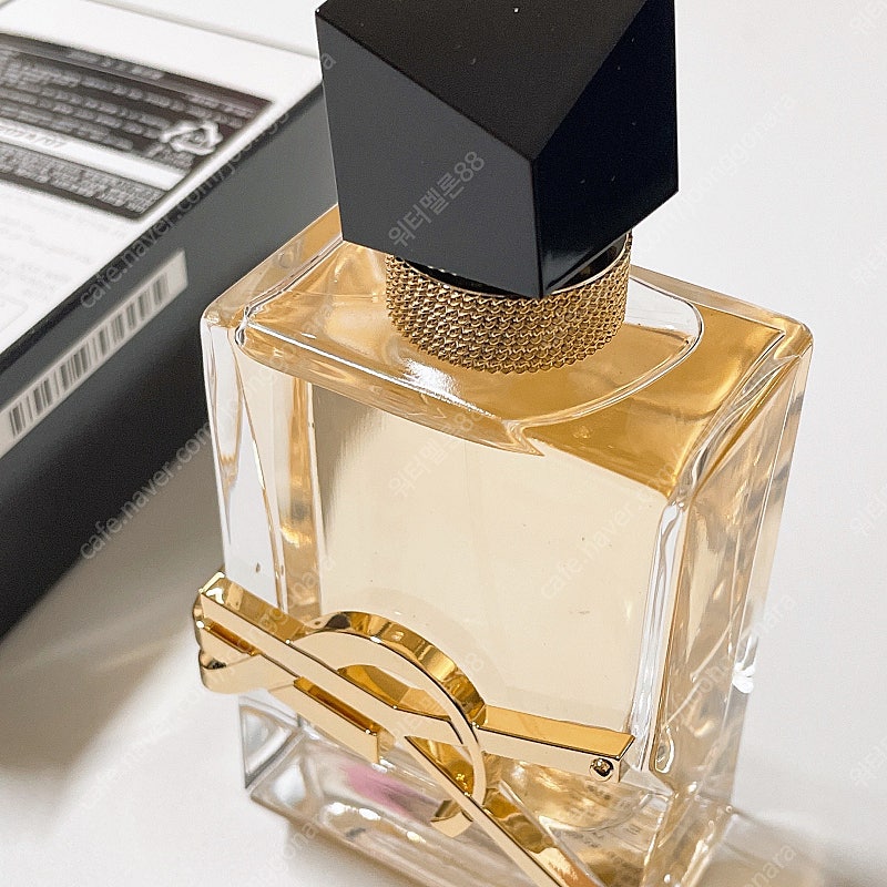 새제품 입생로랑 리브르 오 드 빠르펭 향수 50ml 향수 중고나라